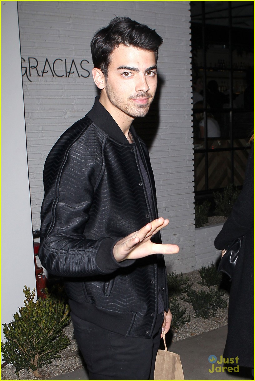 Joe Jonas & Blanda Eggenschwiler: Date Night Duo! | Photo 636348 ...