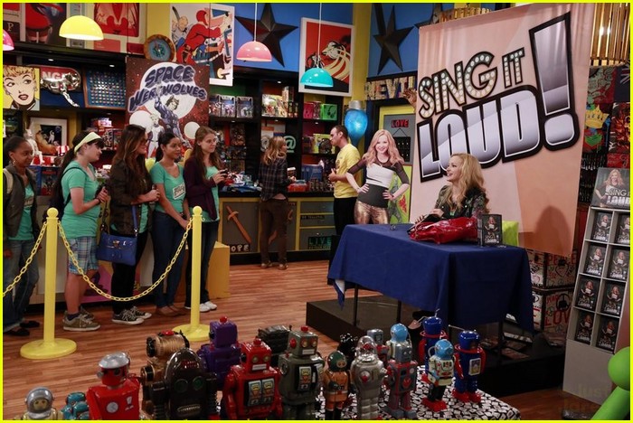 Dove Cameron Pulls A 'Switch-A-Rooney' | Photo 634387 - Photo Gallery ...