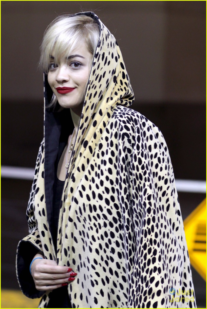 Full Sized Photo of rita ora late night vancouver arrival 04 | Rita Ora ...