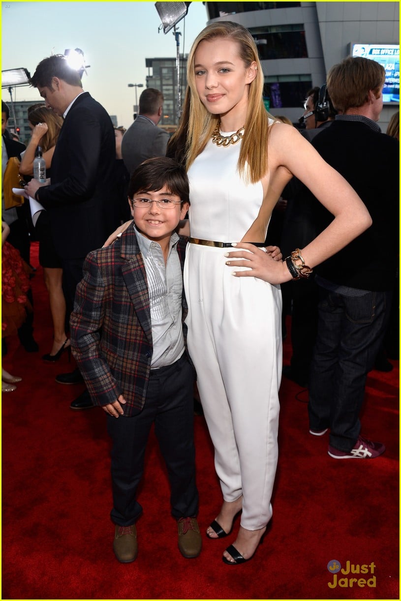 Sadie Calvano: Fan Pics at People's Choice Awards 2014 | Photo 632319 ...