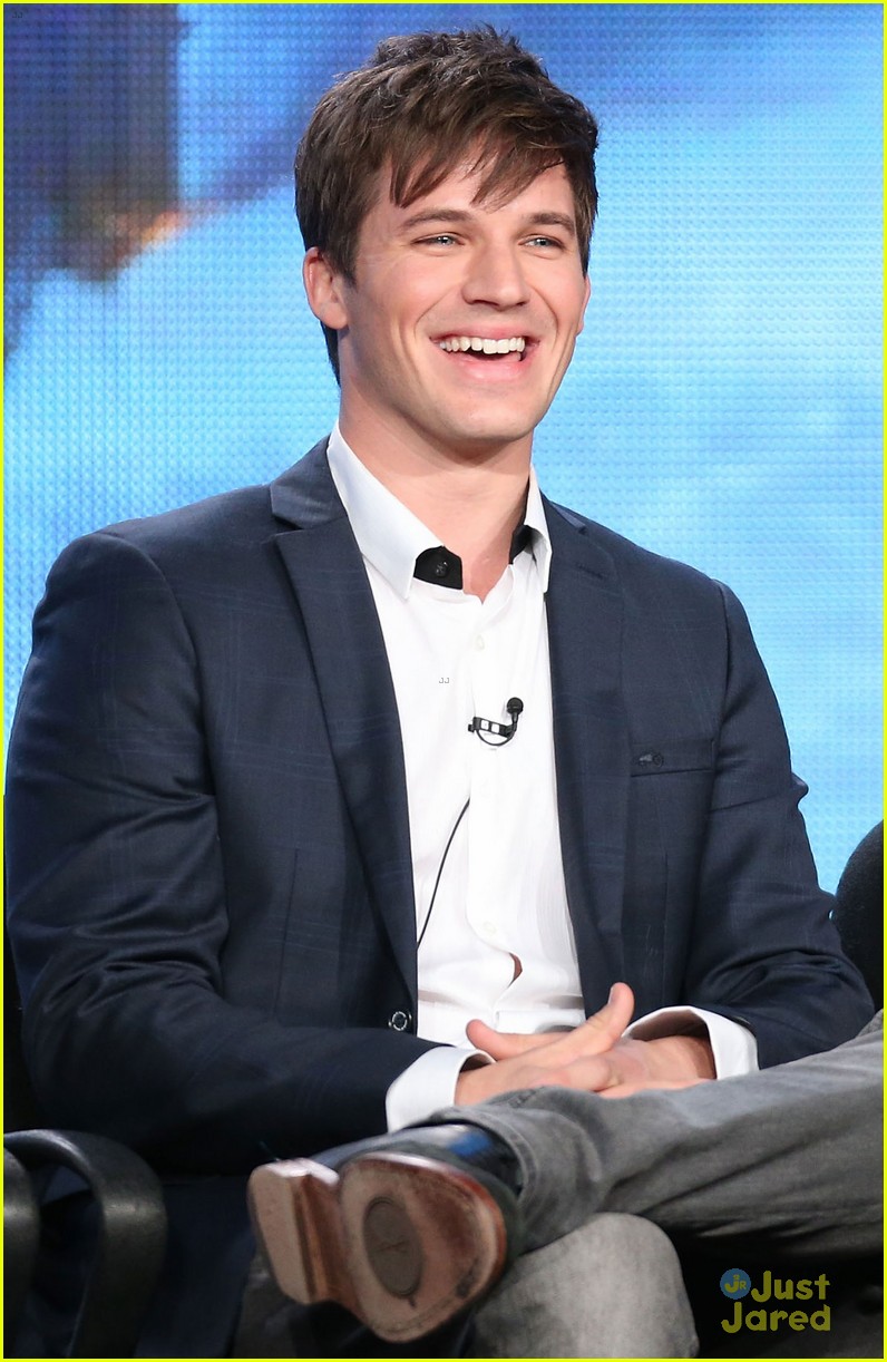 Matt Lanter & Aimee Teegarden: 'Star-Crossed' TCA 2014 Panel | Photo ...