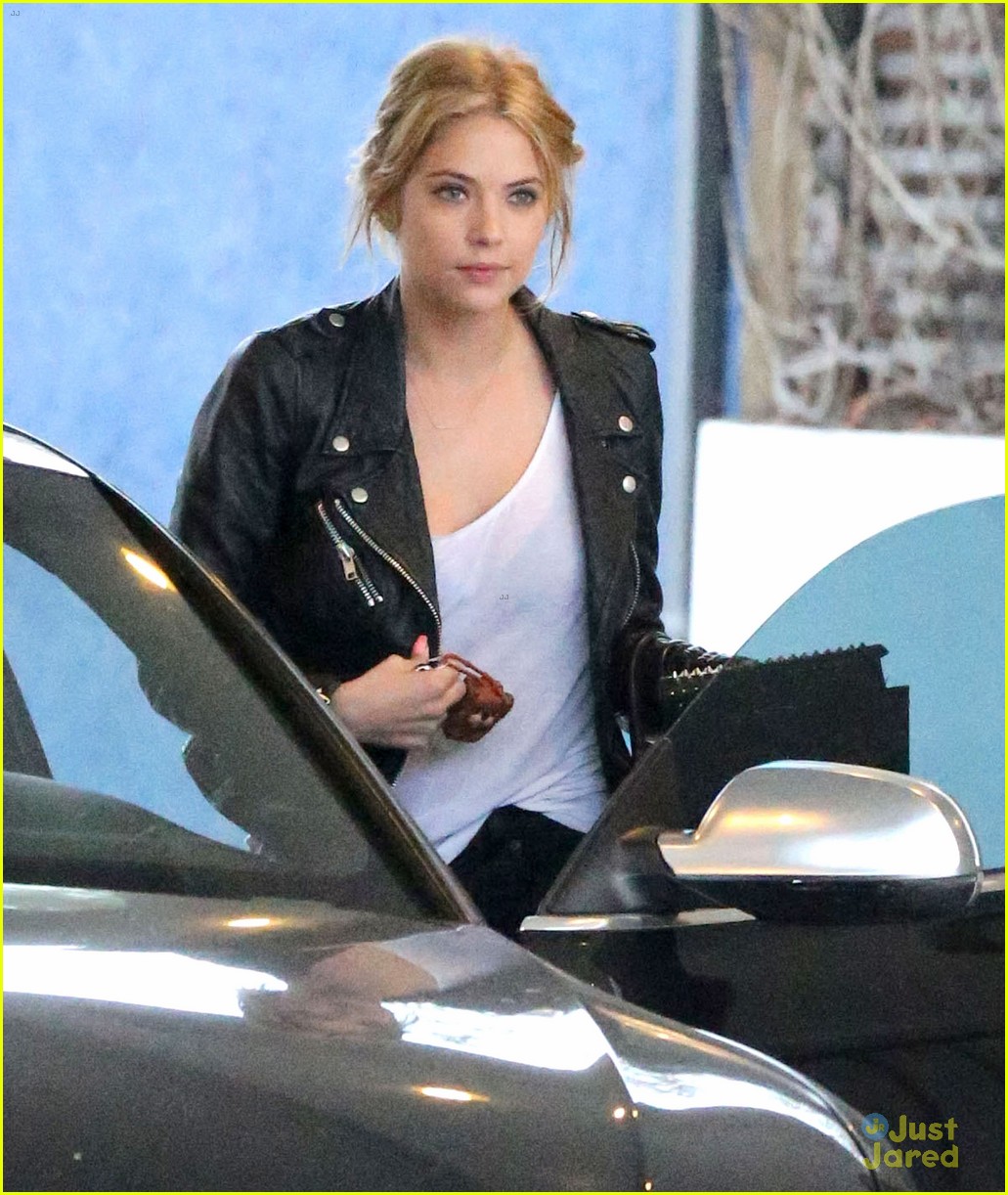 Ashley Benson Shows Off Her Flawless Skin | Photo 647897 - Photo ...