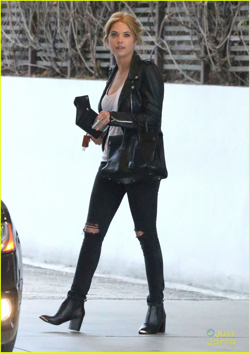 Ashley Benson Shows Off Her Flawless Skin | Photo 647901 - Photo ...