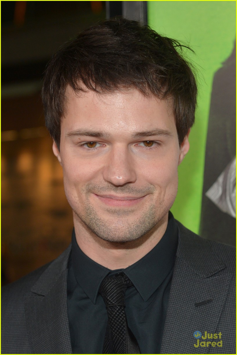 Cameron Monaghan & Danila Kozlovsky: 'Vampire Academy' Premiere Guys ...