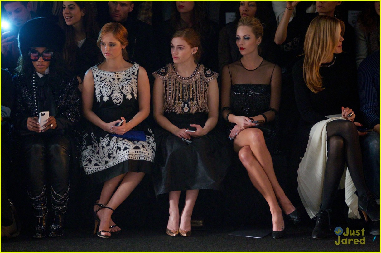 Debby Ryan & Holland Roden: Front Row at Naeem Khan for NYFW | Photo ...