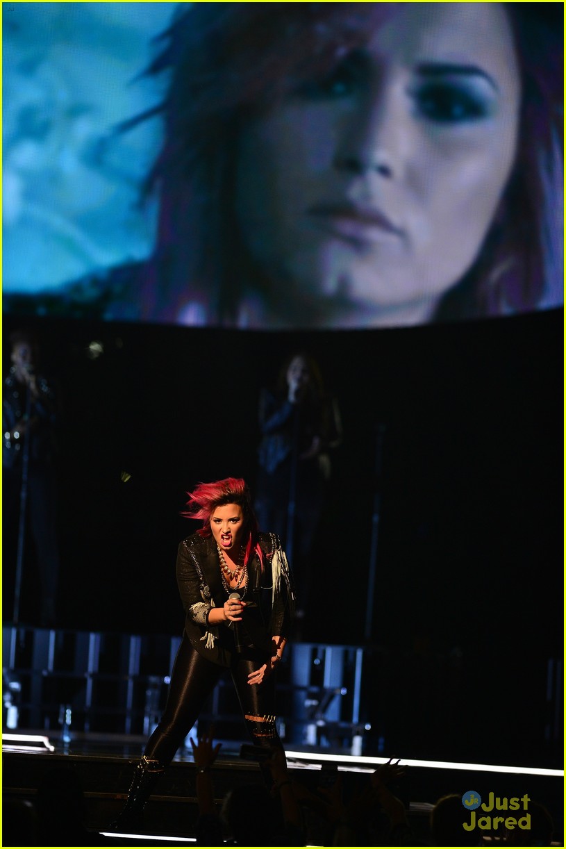 Demi Lovato Stands Up to Haters: 'I Get Knocked Down, But I Get Up ...