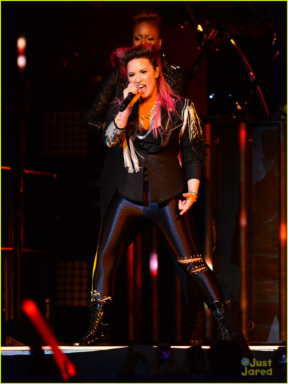 Demi Lovato Stands Up to Haters: 'I Get Knocked Down, But I Get Up ...