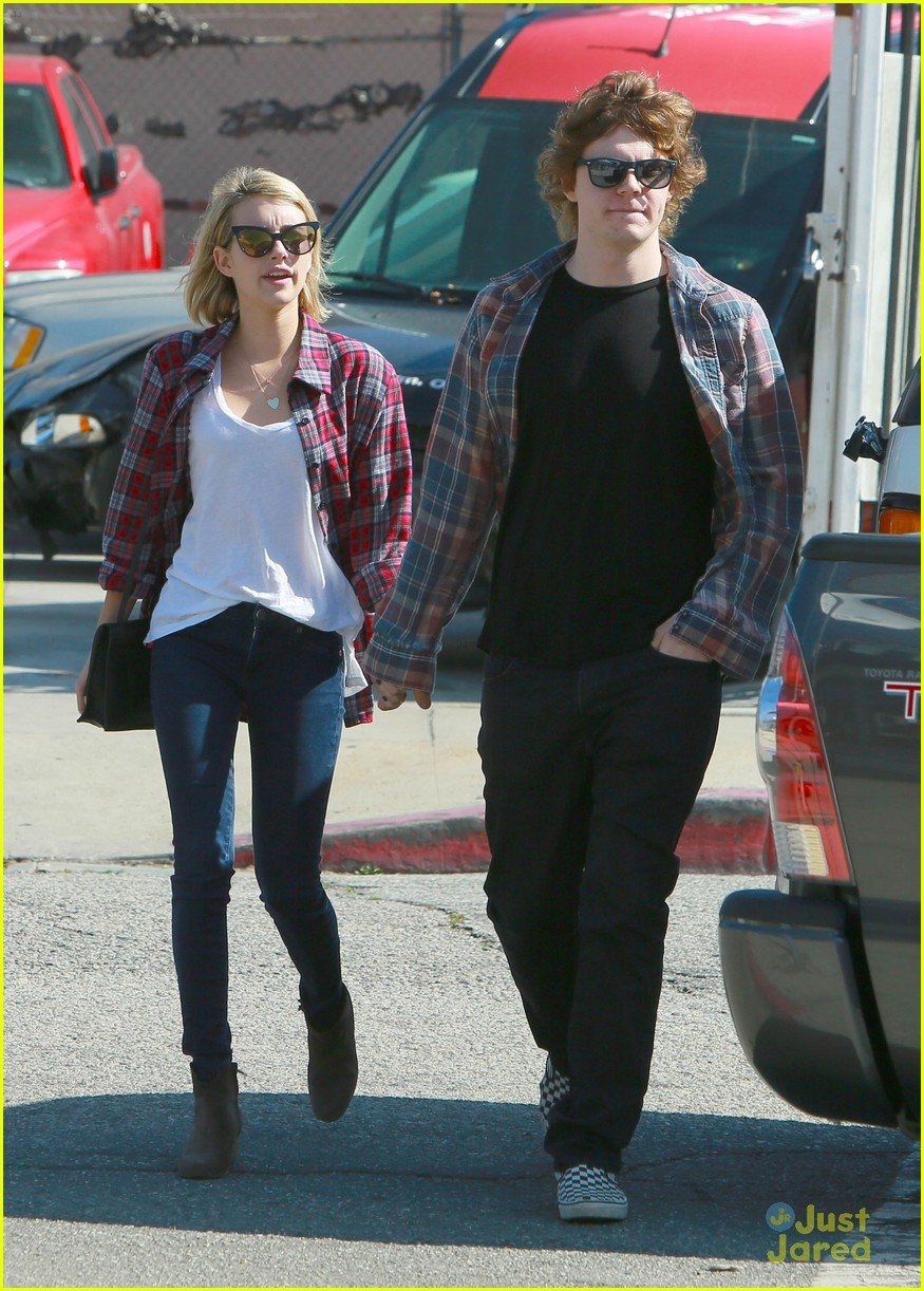 Emma Roberts: Birthday Lunch with Evan Peters | Photo 643269 - Photo ...