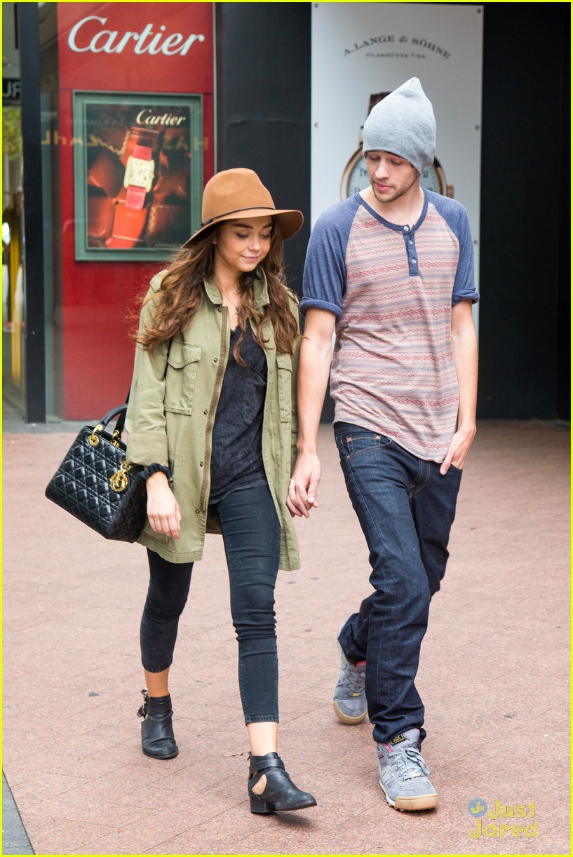Sarah Hyland & Matt Prokop Take A Sydney Stroll | Photo 644814 - Photo ...