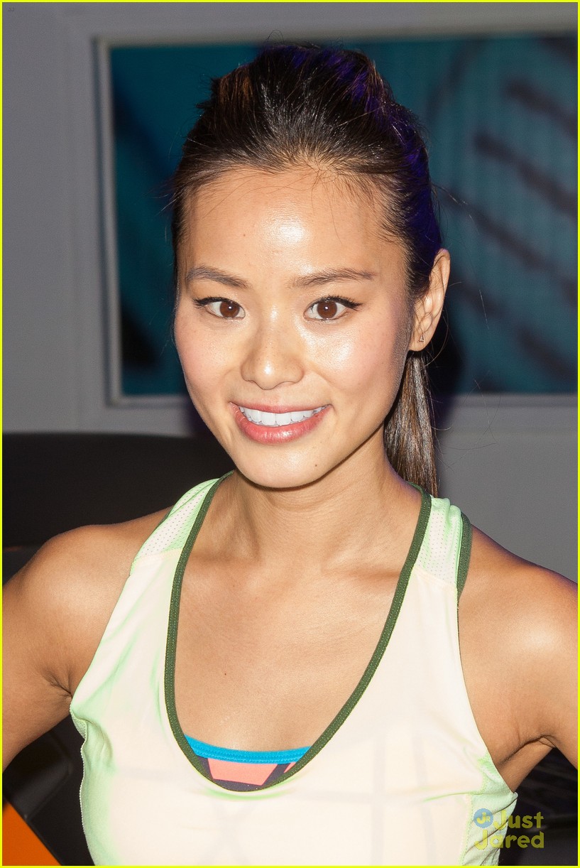 Jamie Chung & Alexandra Raisman: Reebok ZQuick Launch! | Photo 641768 ...