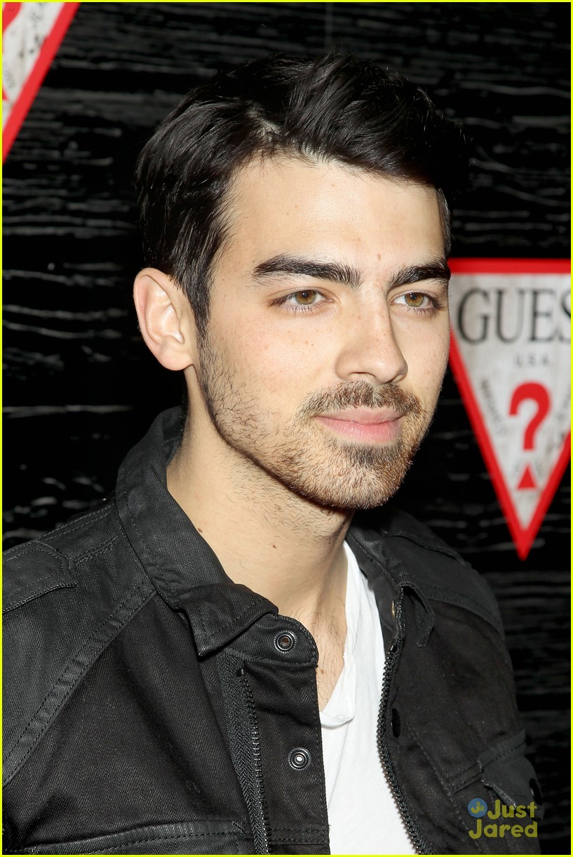 Full Sized Photo of joe jonas anna kendrick guess nashville party 07 ...