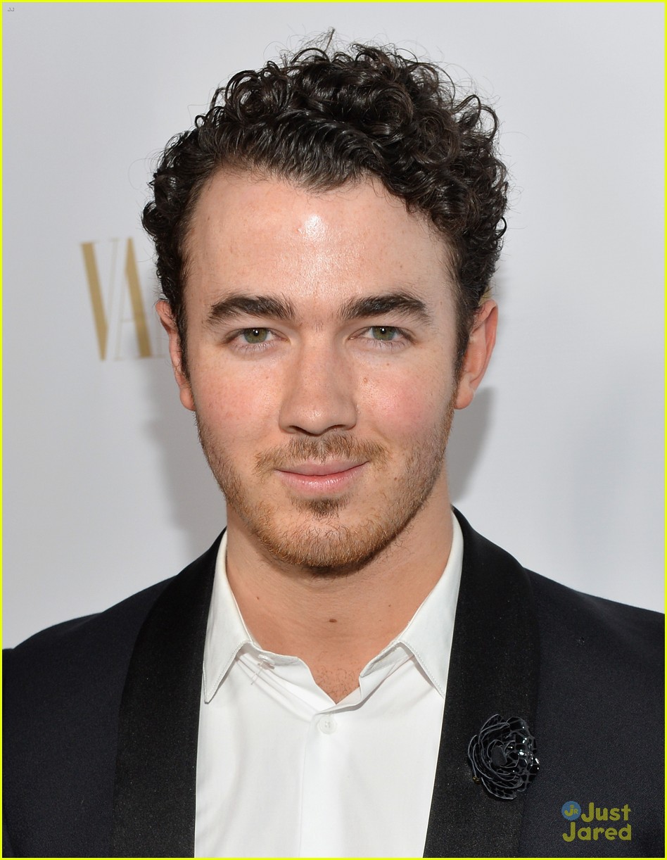 Kevin Jonas: Annie Leibovitz SUMO-Size Book Launch | Photo 647772 ...