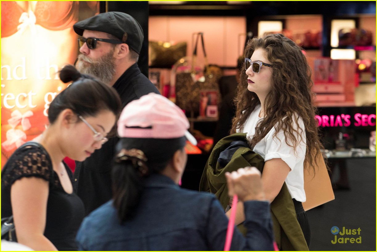 Lorde Headed to Preakness InfieldFest | Photo 642259 - Photo Gallery ...