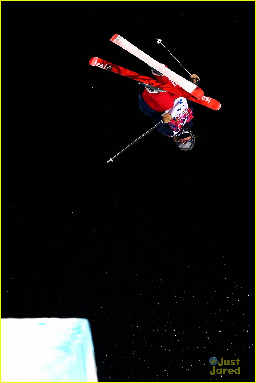 Maddie Bowman Wins GOLD in Halfpipe Skiing at Sochi Olympics | Photo ...