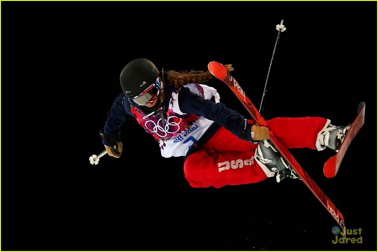 Maddie Bowman Wins GOLD in Halfpipe Skiing at Sochi Olympics | Photo ...