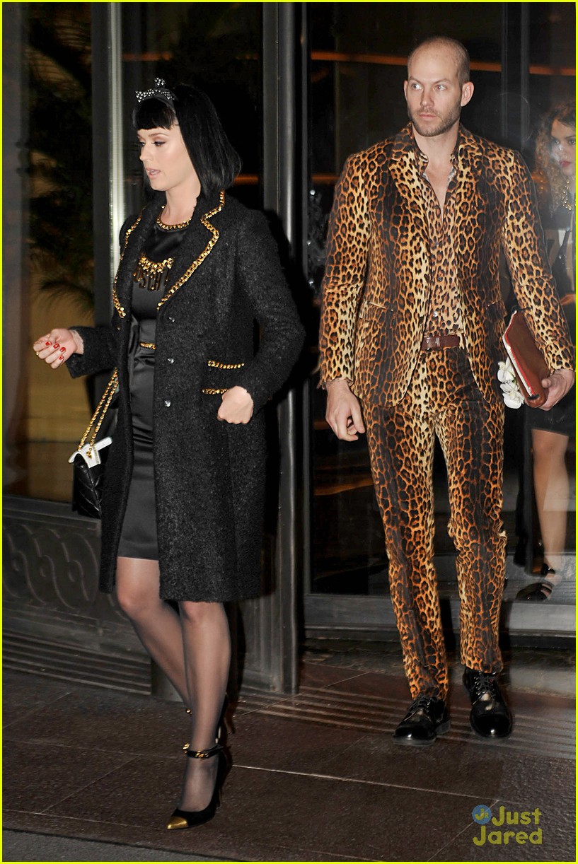 Katy Perry Gets Booed at Moschino Show, Acts Like a Pro! | Photo 646074 ...