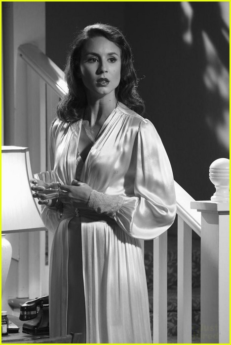 Full Sized Photo of pretty little liars black white noir episode stills ...