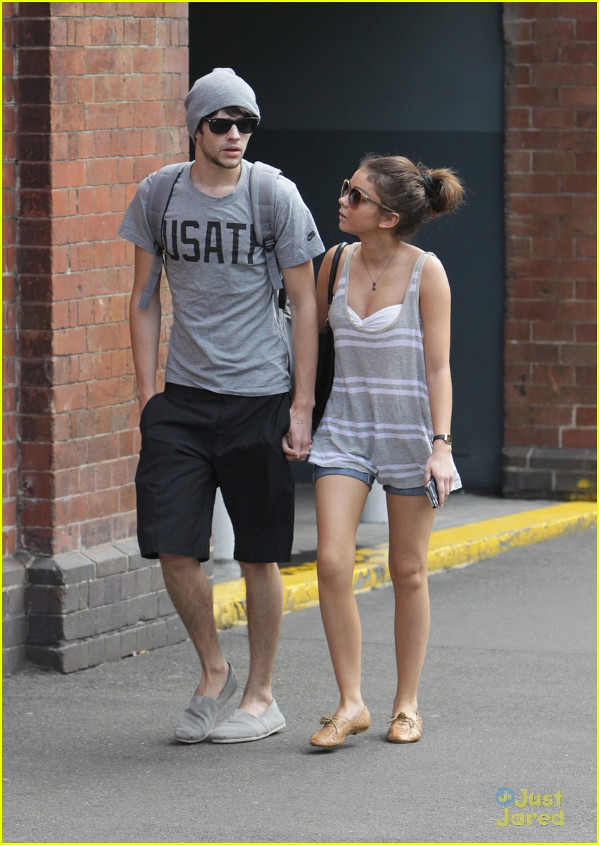 Sarah Hyland & Matt Prokop: Hand-In-Hand China Town Walk in Sydney ...