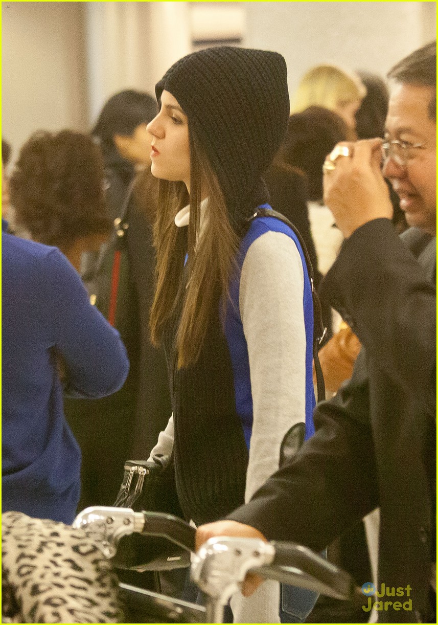 Victoria Justice: Watch Max Schneider's New 'Mug Shot' Music Video ...