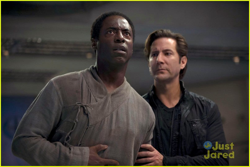 Bob Morley: Shirtless in New '100' Tonight! | Photo 656591 - Photo ...