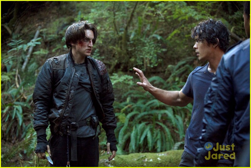 Bob Morley: Shirtless in New '100' Tonight! | Photo 656599 - Photo ...