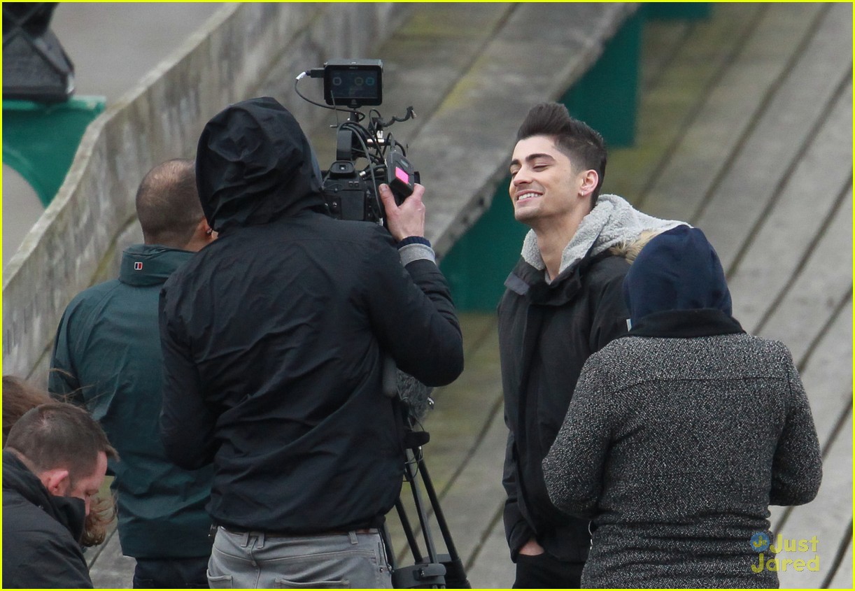 Full Sized Photo of one direction clevedon pier video shoot 17 | One ...