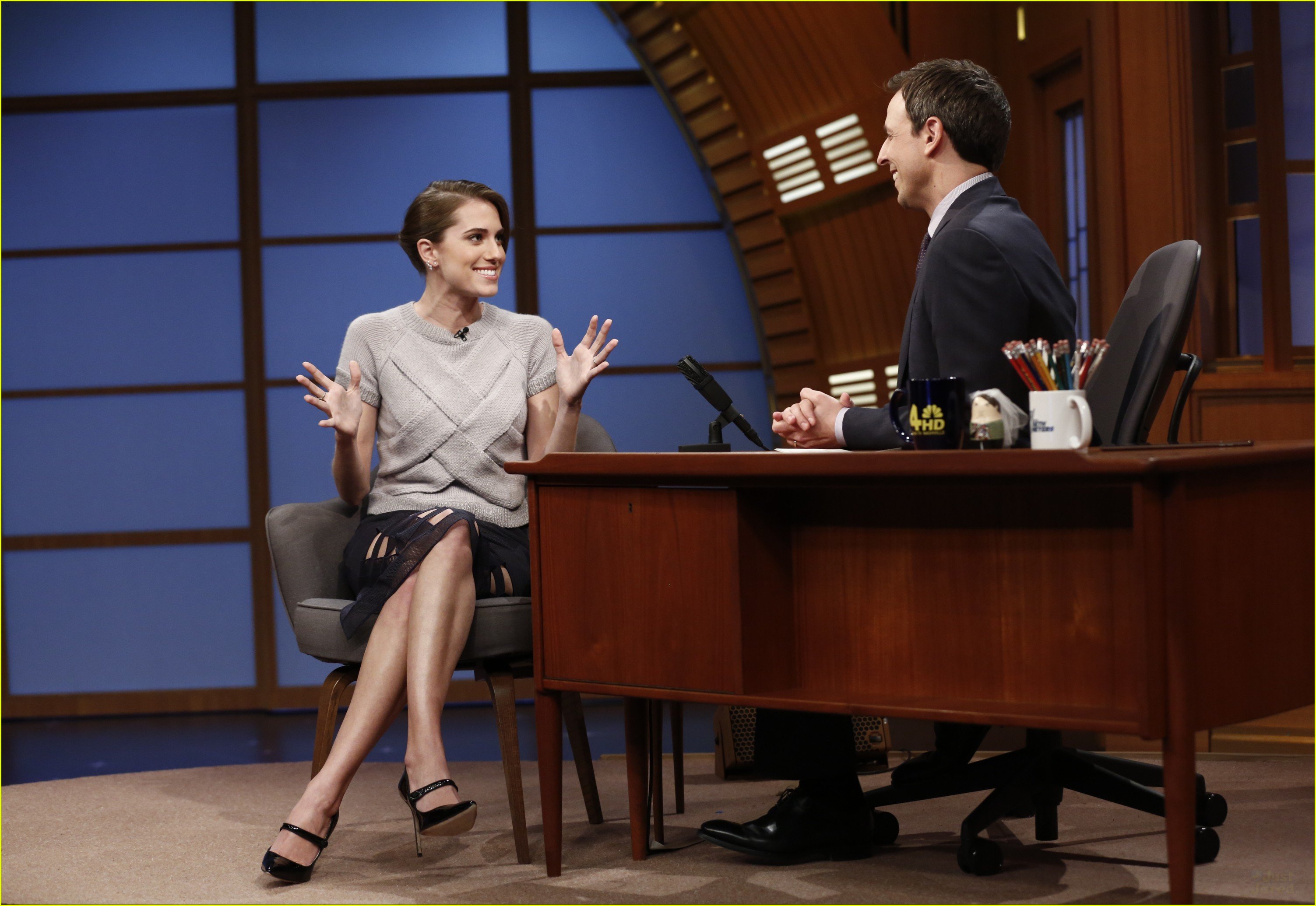 Allison Williams Shows Off Engagement Ring on 'Late Night with Seth ...