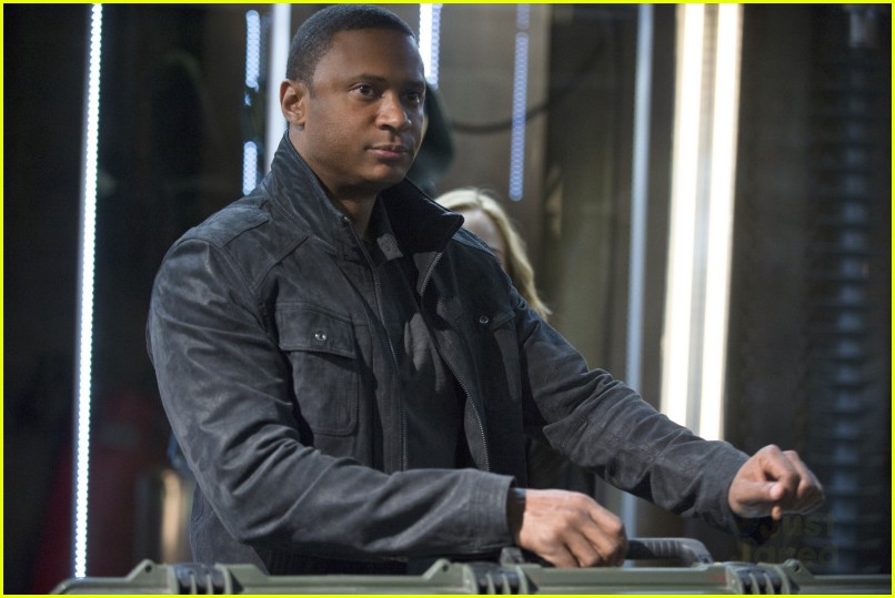 Full Sized Photo of arrow preview slade starling city 17 | 'Arrow ...