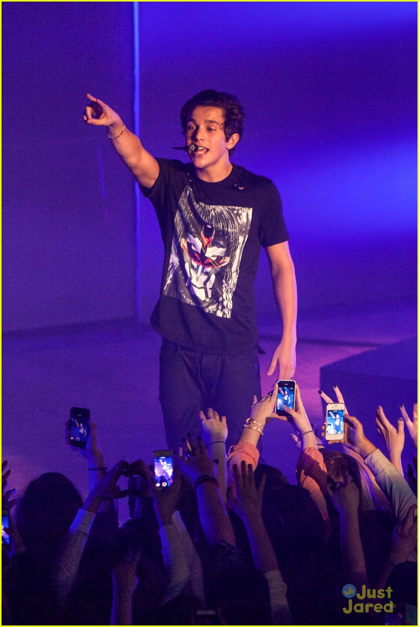 Austin Mahone & Becky G: Birthday Concert in Royal Oak! | Photo 648995 ...