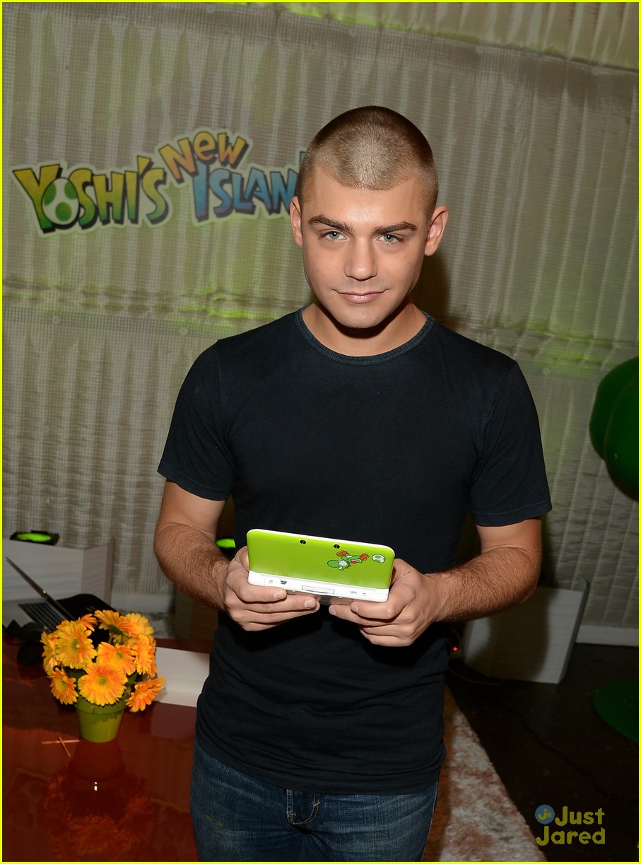 Bella Thorne & Garrett Clayton: Yoshi's Celebrity Egg Decorating Party ...