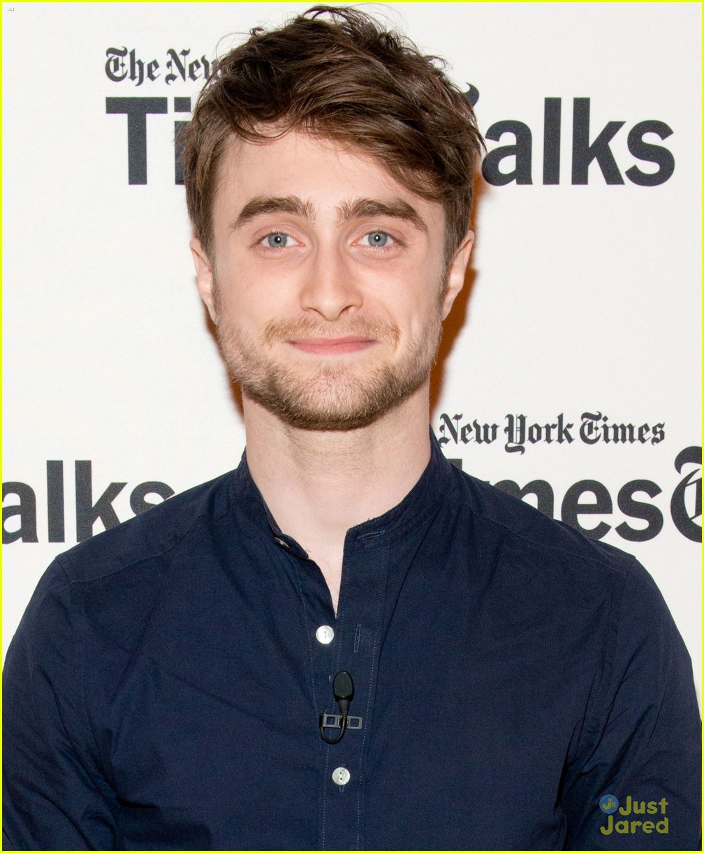 Full Sized Photo of daniel radcliffe love to do big musical film 01 ...