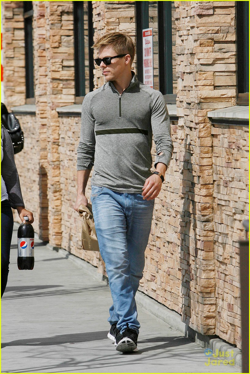 Derek Hough: Amy Purdy Has New 'Dancing' Legs! | Photo 657775 - Photo ...