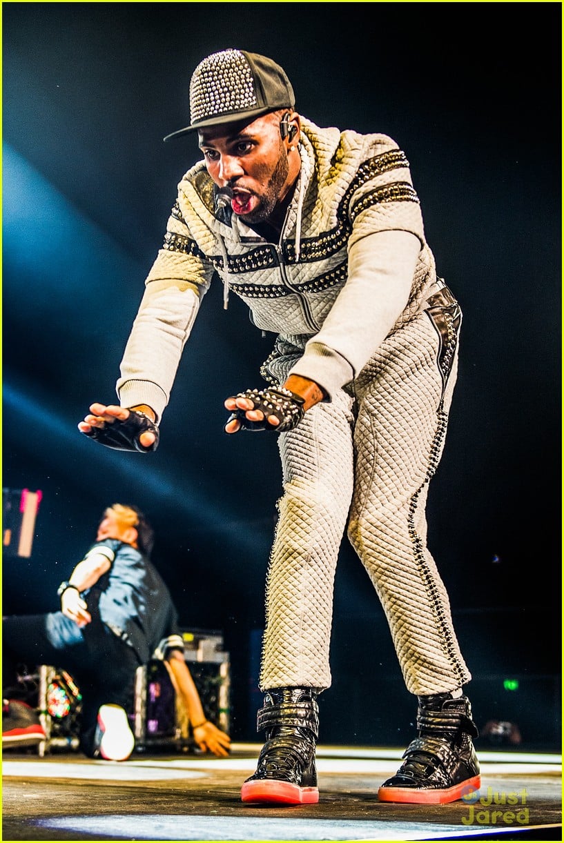 Jason Derulo Does It For the Fans! | Photo 655949 - Photo Gallery ...