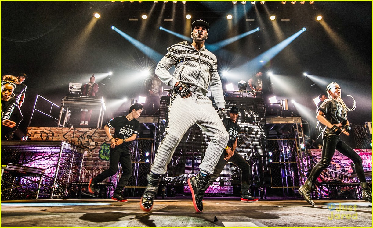 Jason Derulo Does It For the Fans! | Photo 655954 - Photo Gallery ...