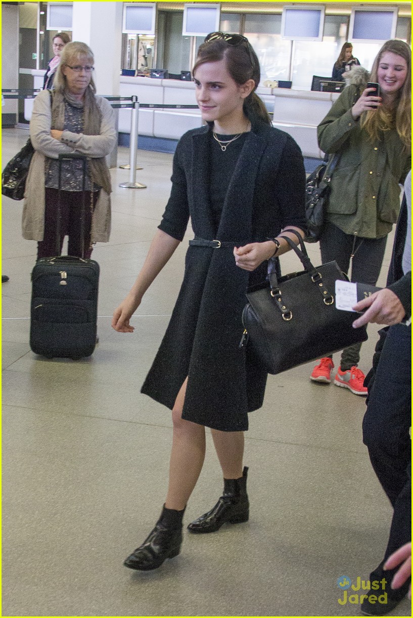 Emma Watson & Douglas Booth Arrive in Berlin Ahead of 'Noah' Premiere ...