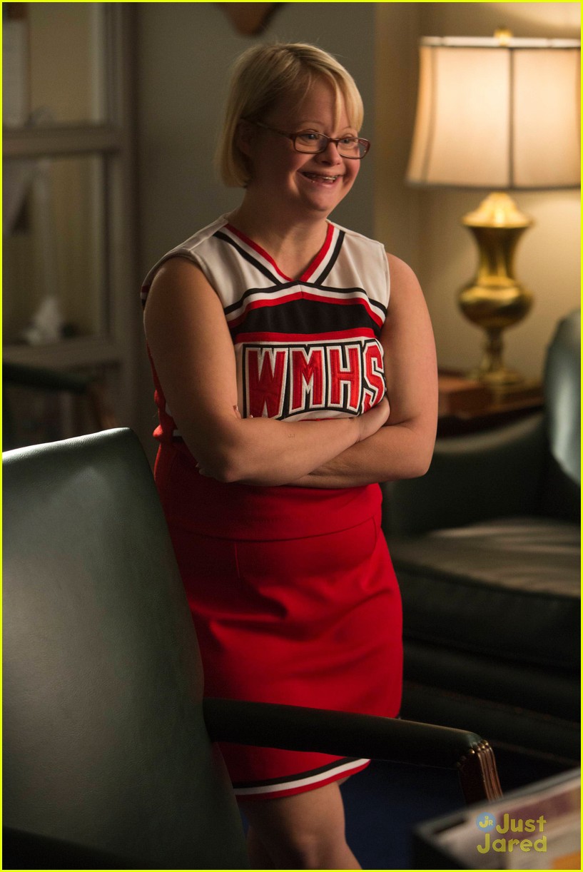 Amber Riley, Chris Colfer & More: 'Glee 100' Sneak Peek Clip & Pics ...