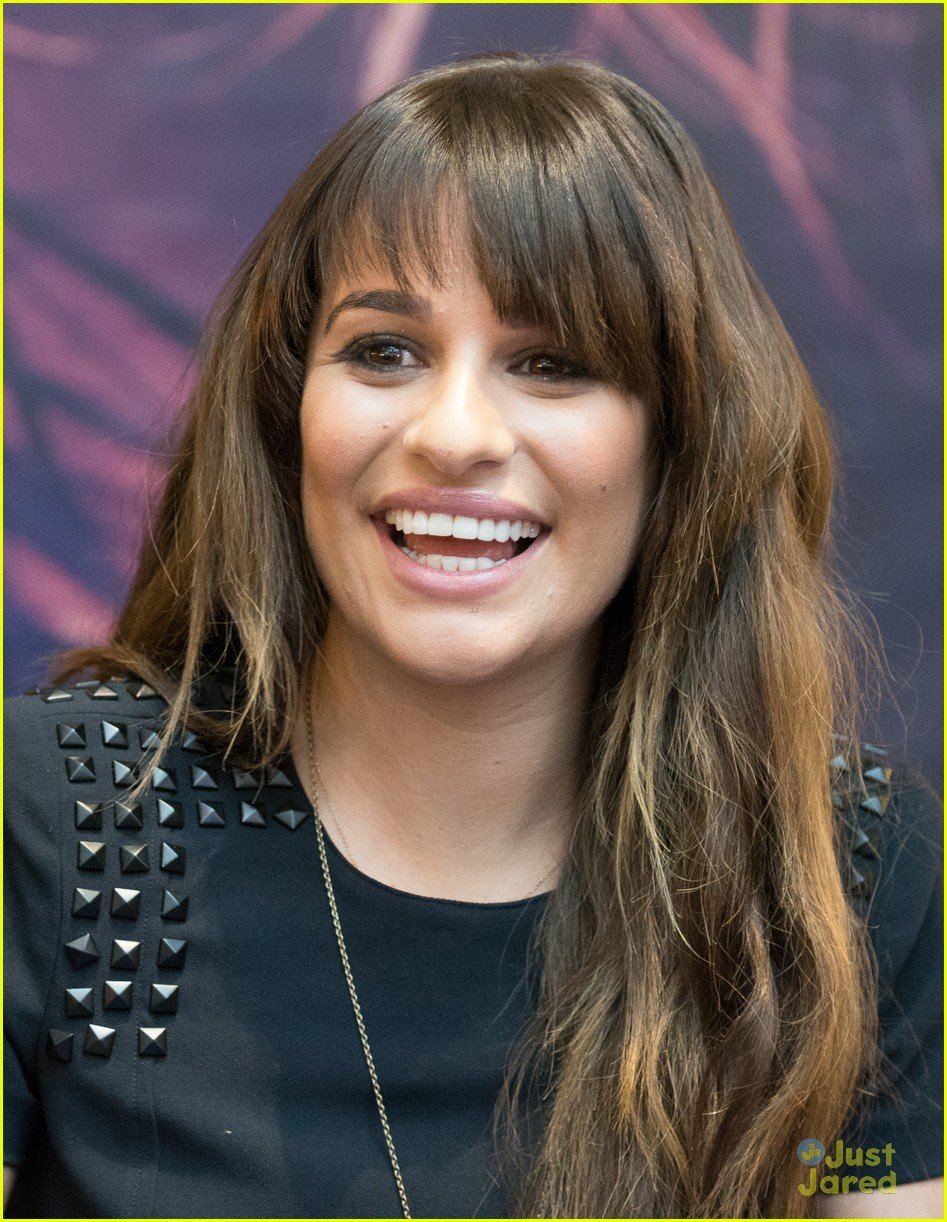 Lea Michele: 'Louder' CD Signing In New Jersey! | Photo 649036 - Photo ...