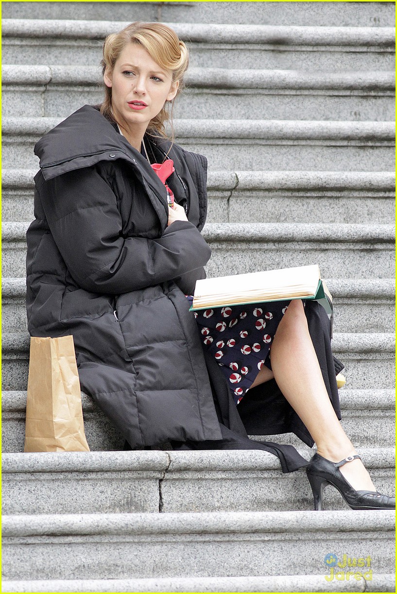 Blake Lively Takes Up Light Reading for 'Age of Adaline' | Photo 654093 ...