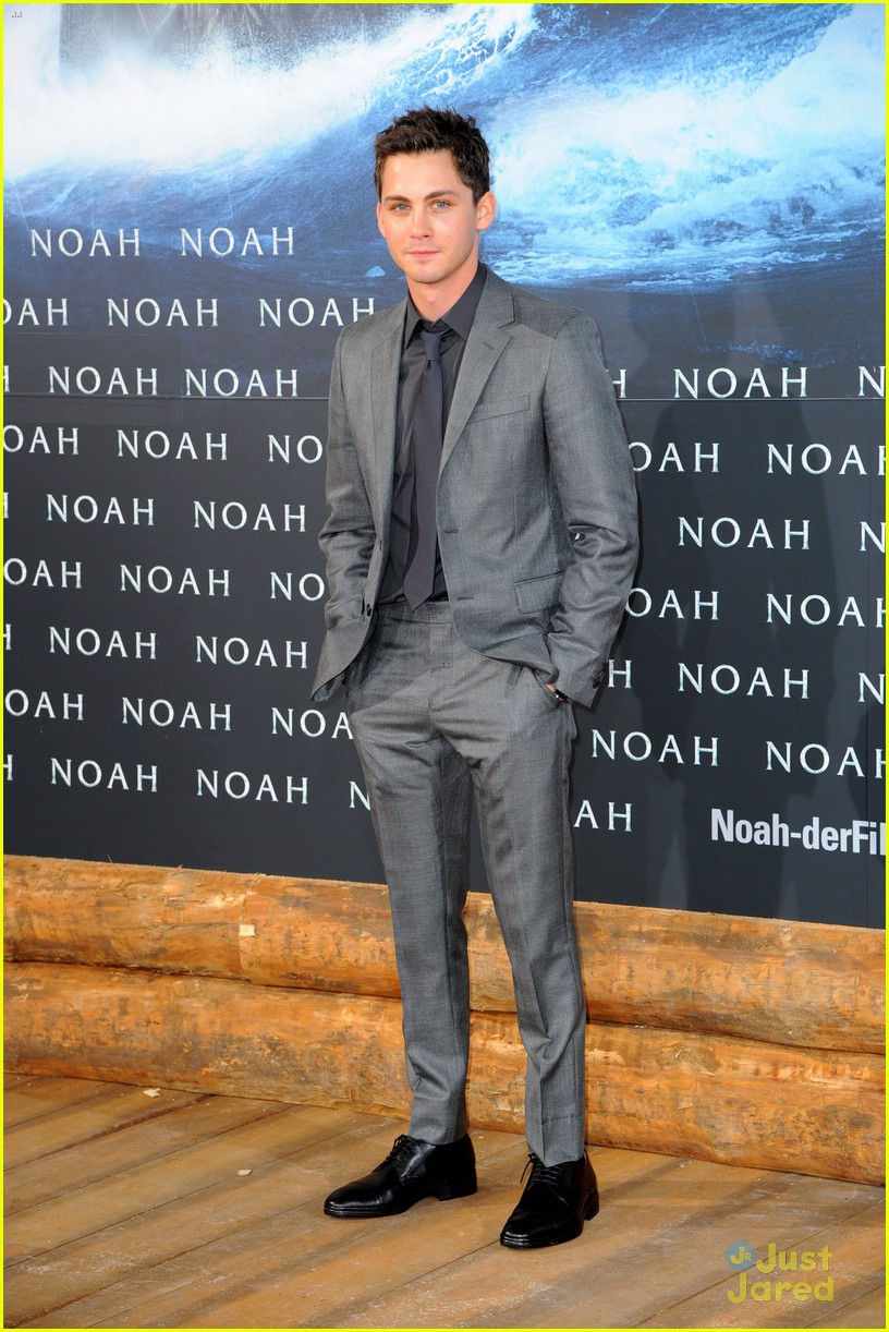Logan Lerman & Douglas Booth Both Look Dapper at German 'Noah' Premiere ...
