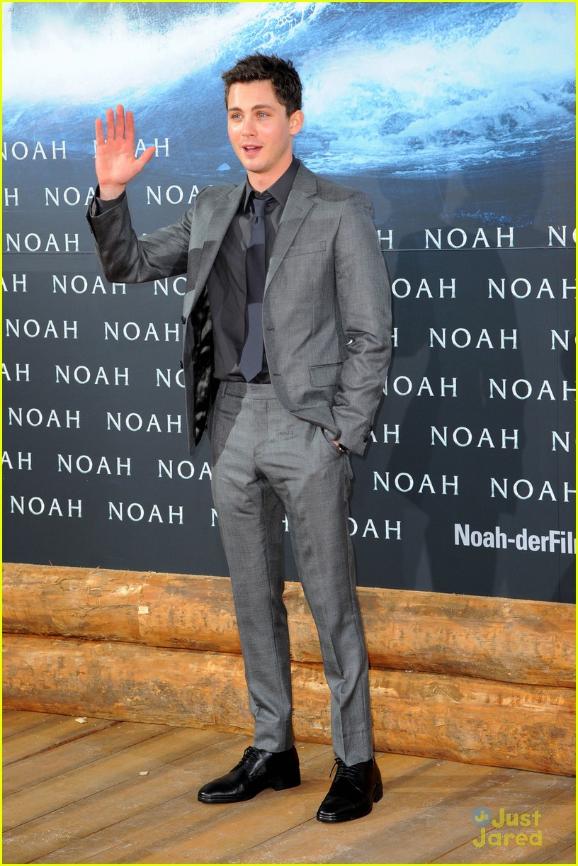 Logan Lerman & Douglas Booth Both Look Dapper at German 'Noah' Premiere ...