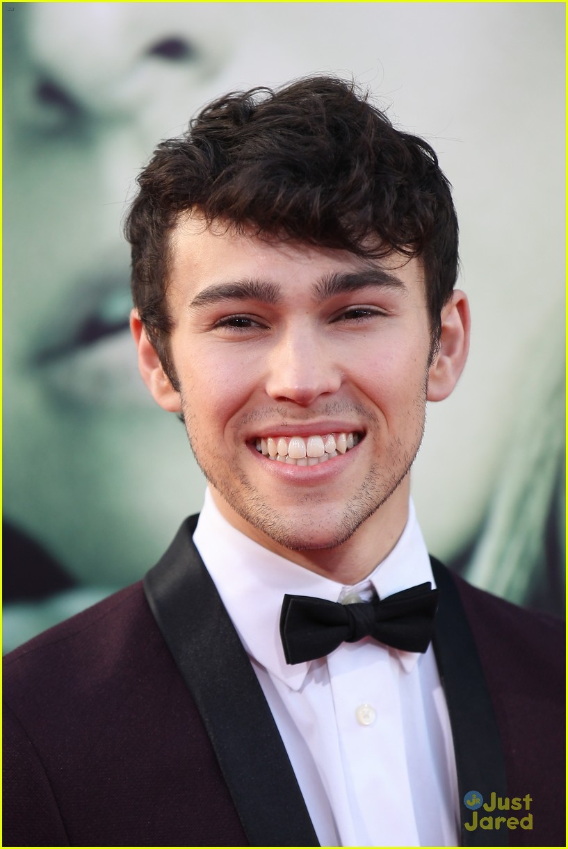 Max Schneider: 'Veronica Mars' Movie Premiere | Photo 652224 - Photo ...