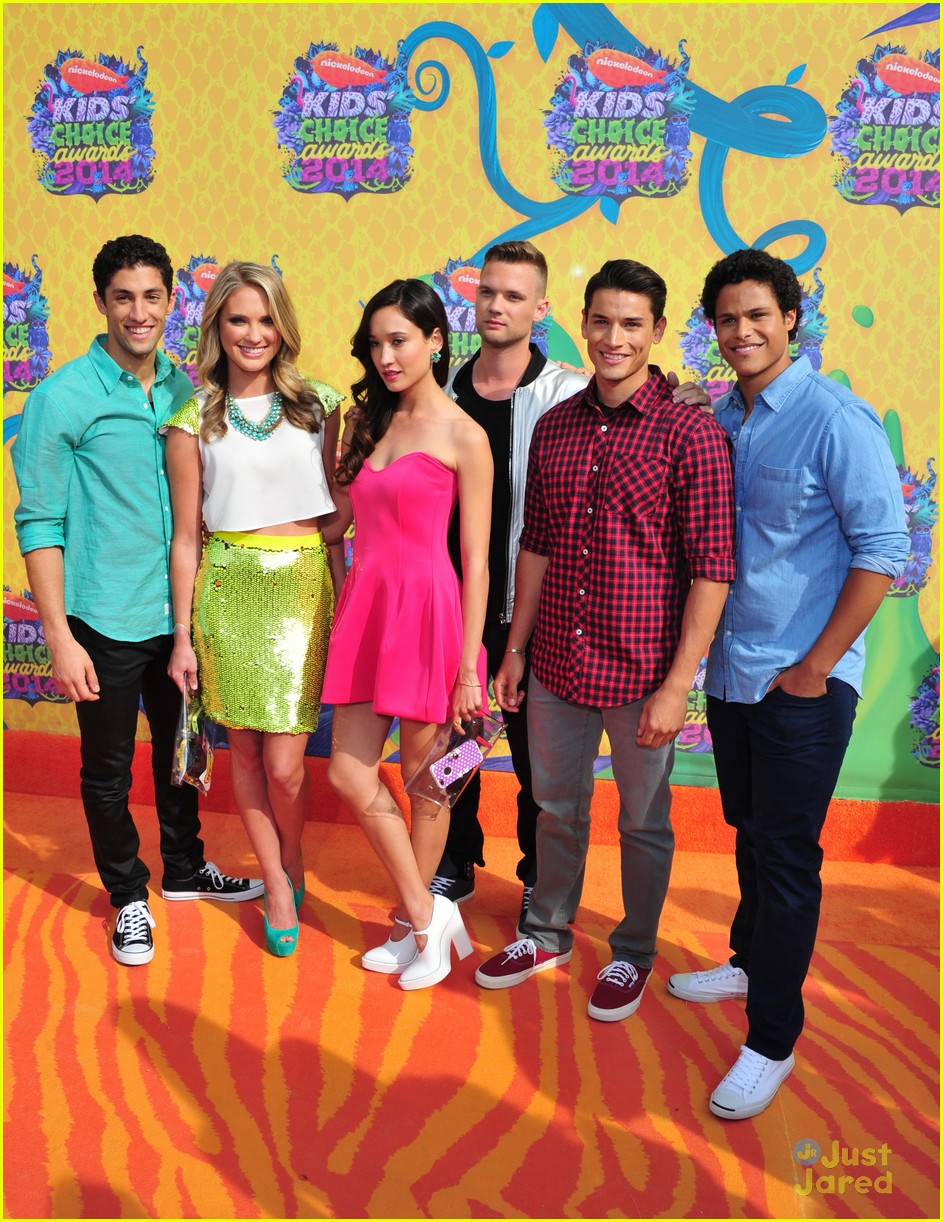 MKTO & 'Power Rangers Super Megaforce' Cast Take On the Red Carpet at ...