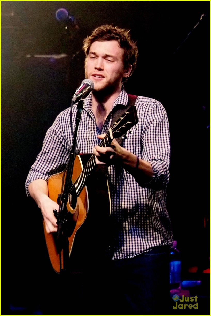 Phillip Phillips Debuts New Single 'Raging Fire' - Listen Now! | Photo ...