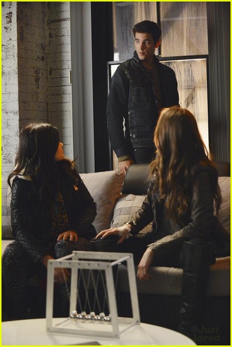 Will We Get Answers On Spring Finale of 'Pretty Little Liars'? | Photo ...