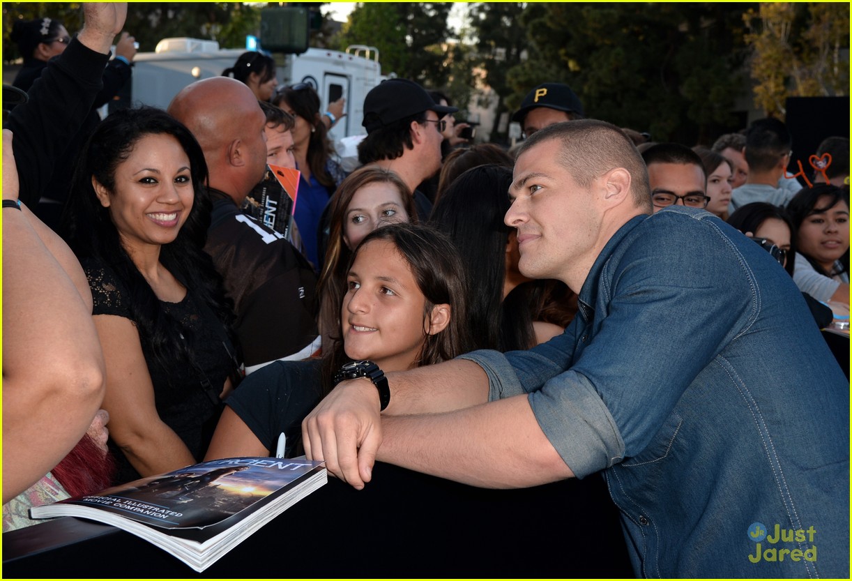 'Star-Crossed' Cast Drops by 'Divergent' Premiere | Photo 654241 ...