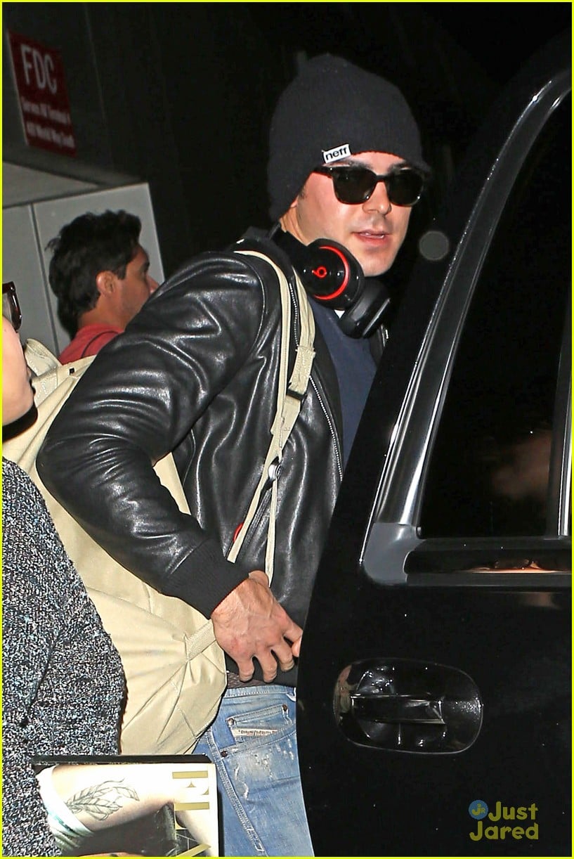 Zac Efron: 'Seth Rogen Was Sort of My God' | Photo 651069 - Photo ... Zac Efron: 'Seth Rogen Was Sort of My God' | Photo 651069 - Photo ...