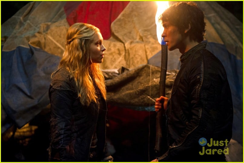 The Hunt Is On for Octavia on 'The 100' Tonight | Photo 666963 - Photo ...