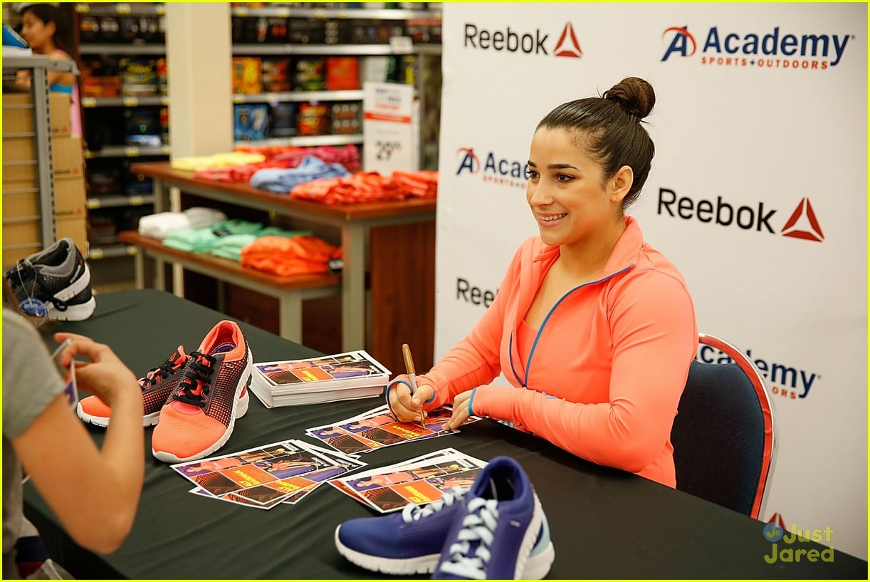 Aly Raisman: Reebok Meet & Greet in Texas! | Photo 660790 - Photo ...
