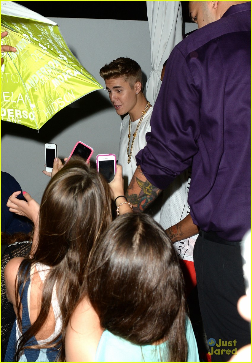 Austin Mahone Celebrates 18th Birthday with Justin Bieber! | Photo ...