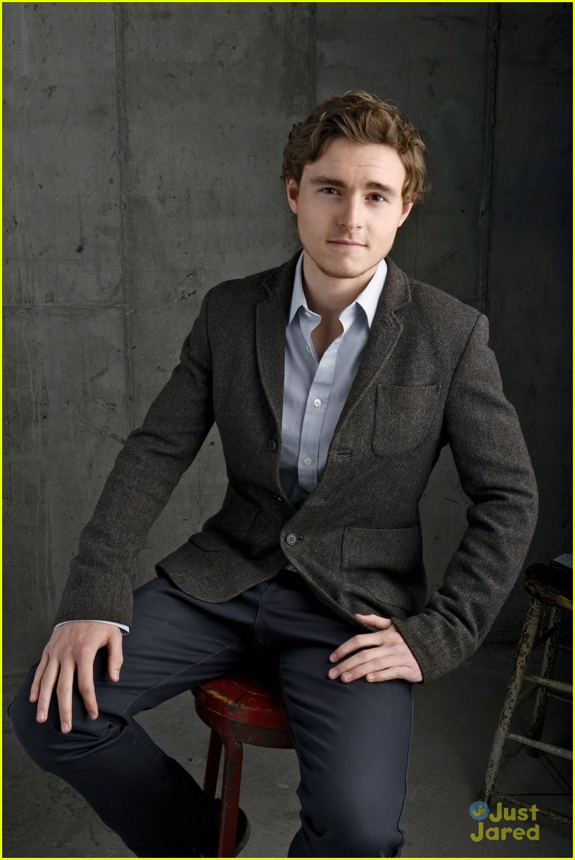 Callan McAuliffe, Emory Cohen & Zoe Levin: Tribeca 2014 Portraits ...